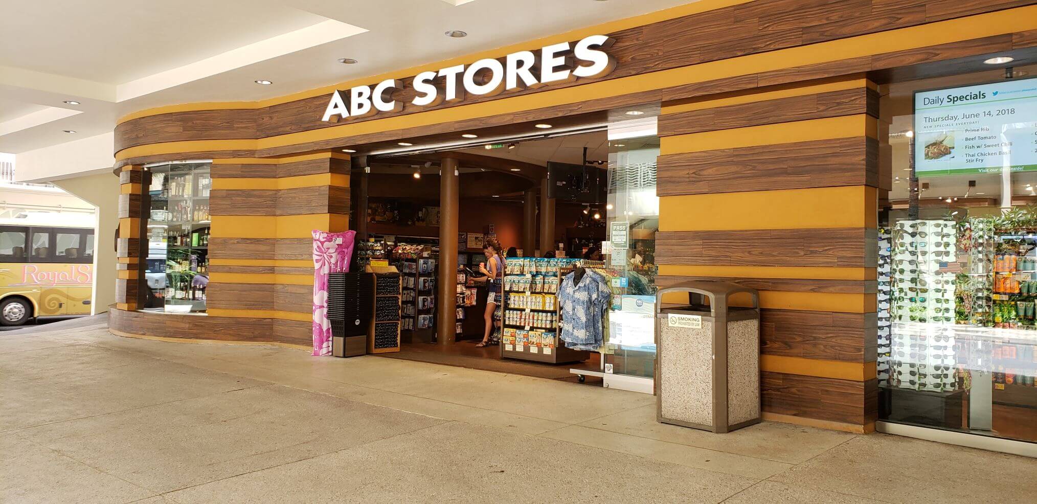 47 ABC Store | The Imperial Hawaii Resort