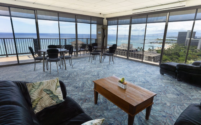 OWNERS-LOUNGE-3D-TOUR | The Imperial Hawaii Resort